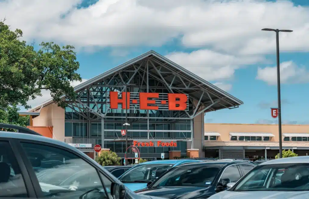 How to Sue Grocery Marts Like H-E-B After Being Injured in Their Stores?